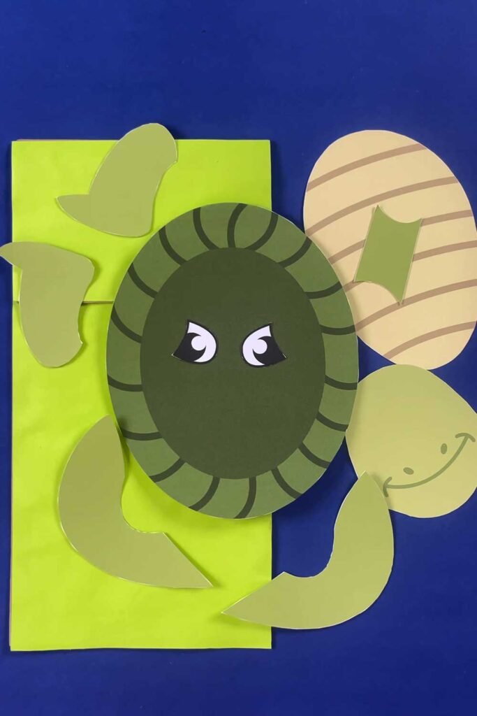 Turtle Paper Bag Puppet Craft For Kids (Free Printable Template) - Draw ...